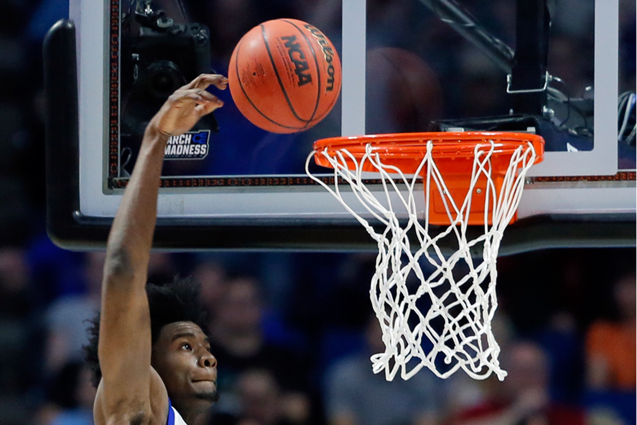 Nobody Has Defended Better Than The Rim at the NCAA Tournament So Far ...