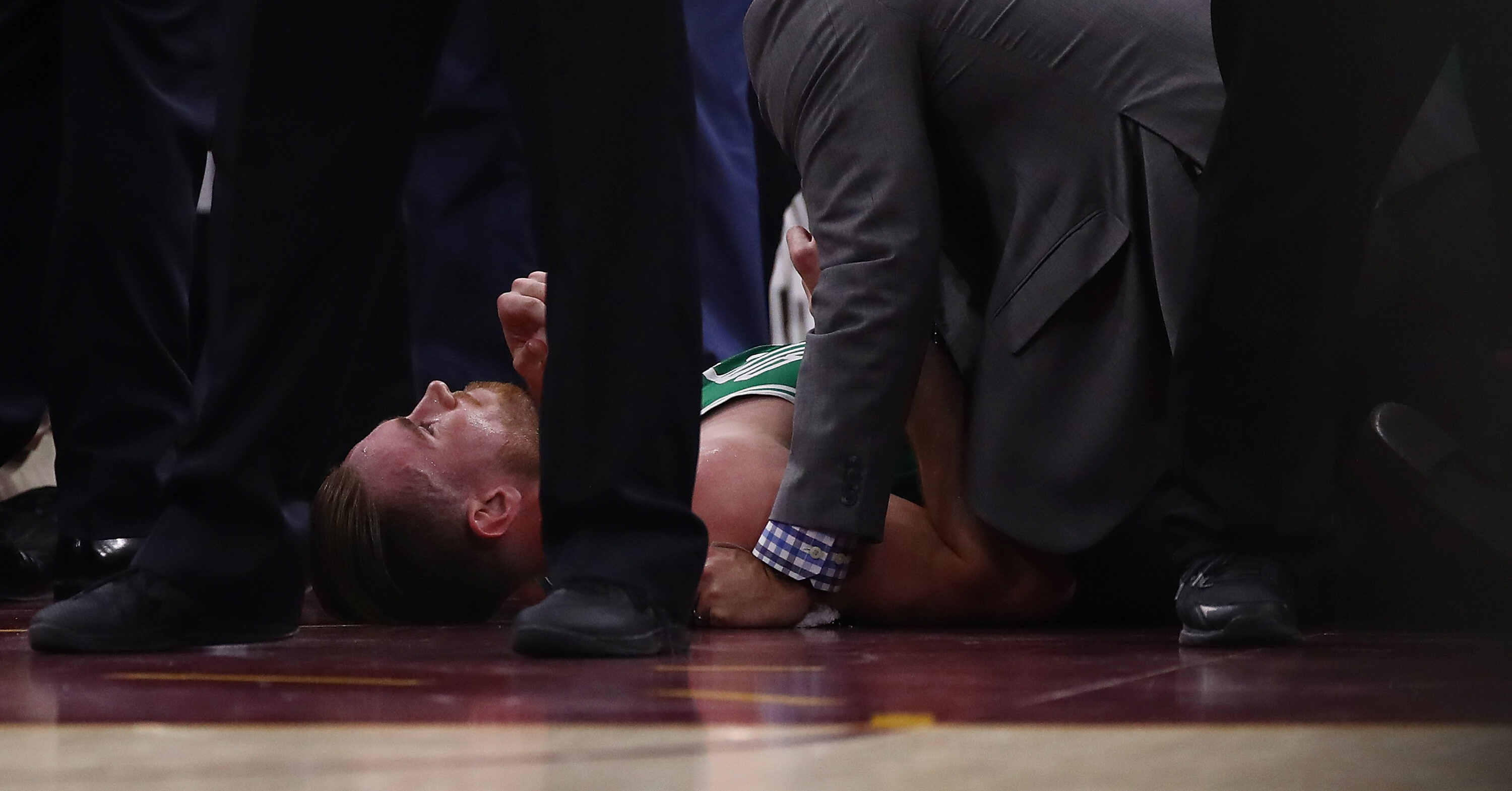 Gordon Hayward Leaves Opening Game on Stretcher After Gruesome Leg ...