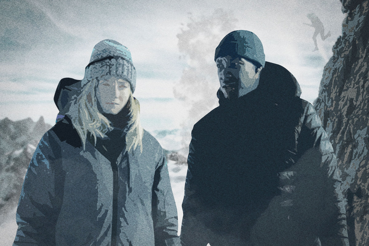 Quick Bites on Quick Bites: Sophie Turner’s Plane Goes Down in ‘Survive ...