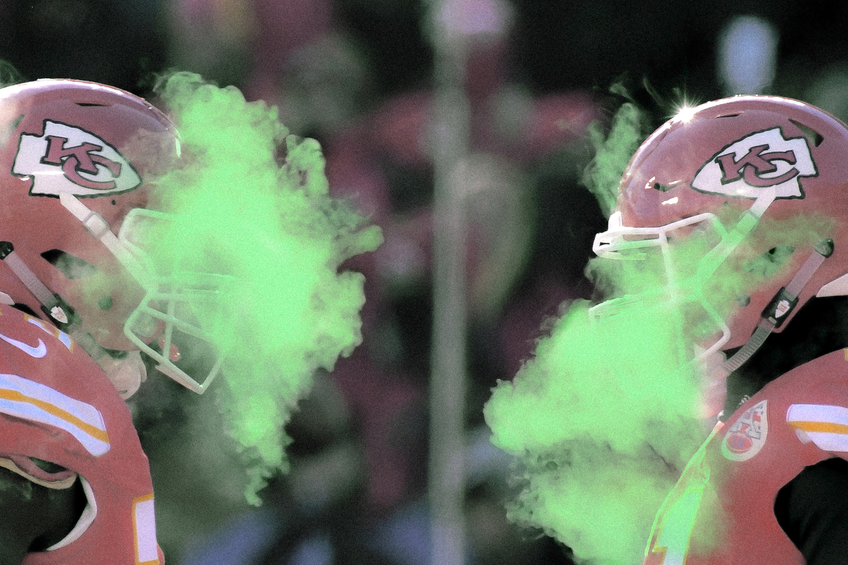 How Will the NFL’s COVID-19 Testing and Contact Tracing Work? - The Ringer