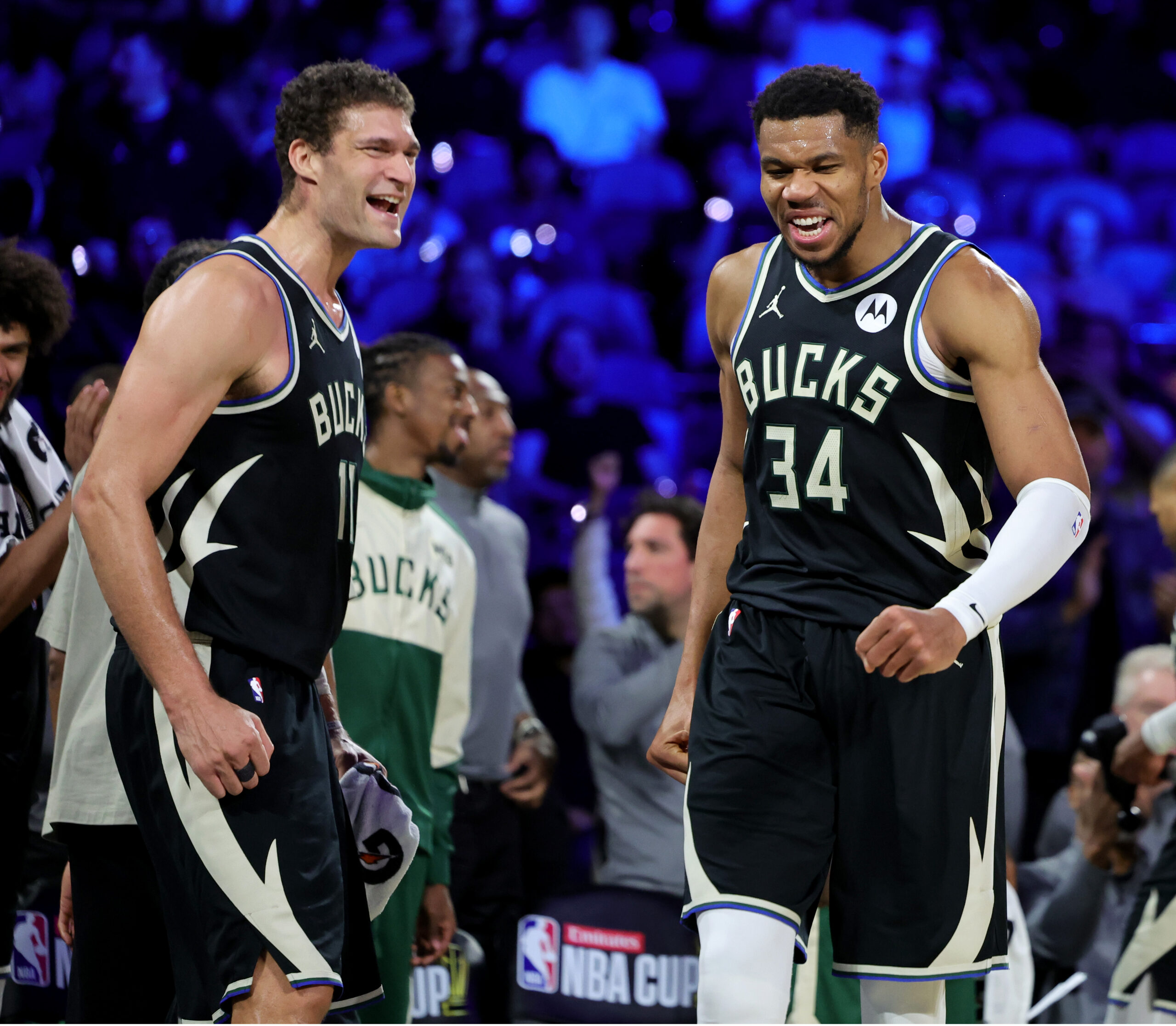 Are the Bucks Back? Plus: KAT’s Homecoming, Draymond’s Dud, and More ...