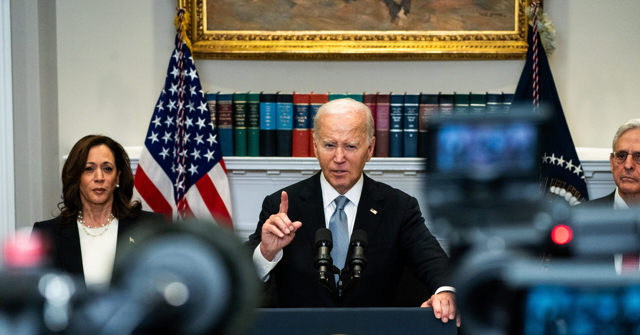 The Inside Story of the Wild Final Days of the Biden Campaign With ...
