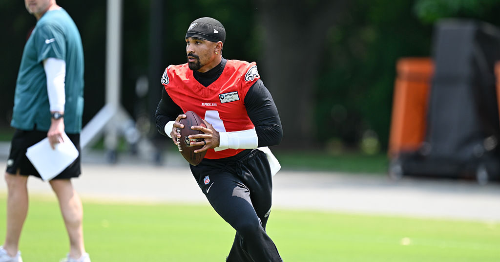 Eagles Minicamp Updates and Mailbag With EJ Smith! - The Ringer