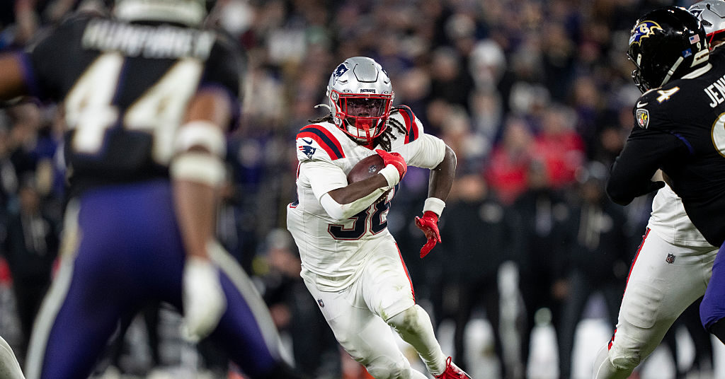 Pats Get Back to the Playoffs, With James White - The Ringer